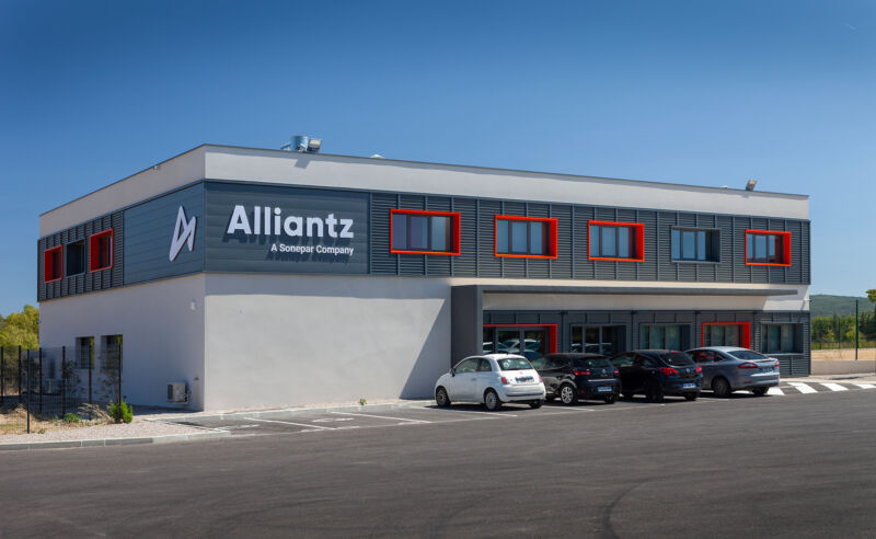 ENTREPÔT ALLIANTZ LÉZIGNAN-CORBIÈRES | PRO2 Architecteurs